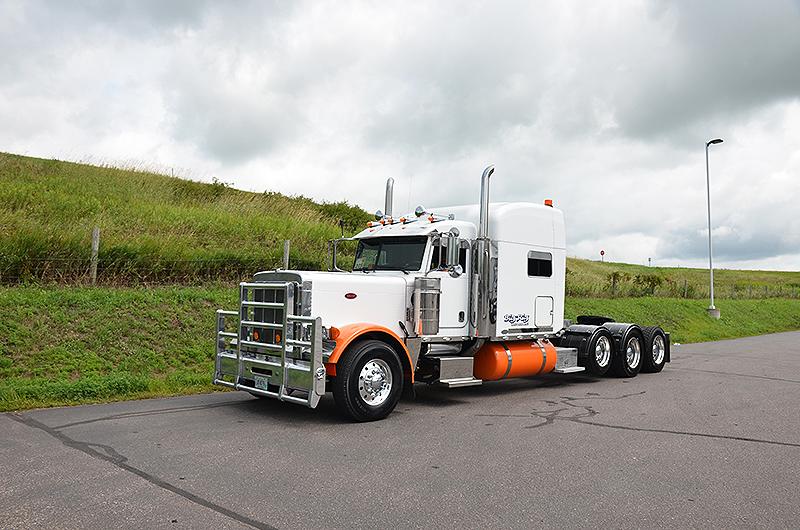 2019 Big Rig Truck Show - Gallery - Movin' Out