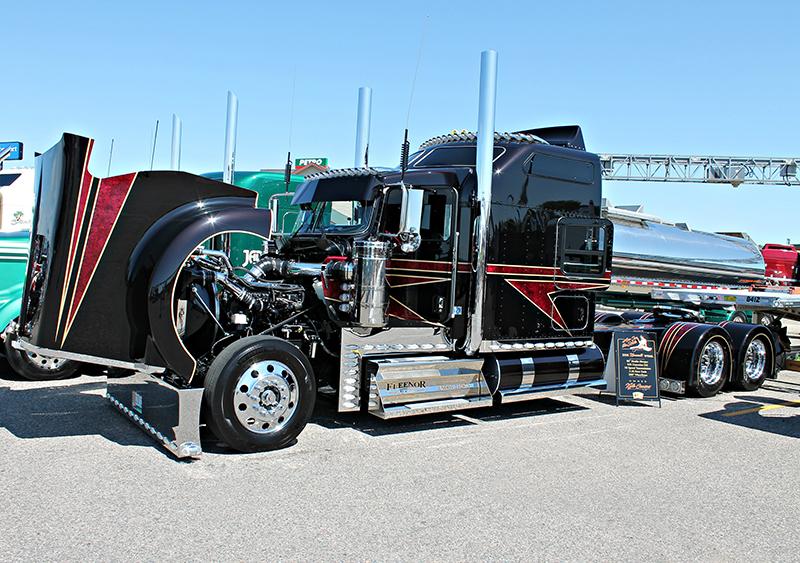 37th Annual Shell Rotella Super Rigs - Gallery - Movin' Out