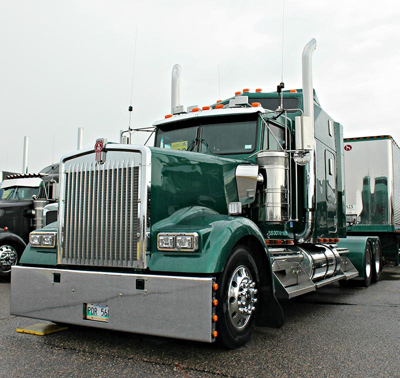 37th Annual Shell Rotella Super Rigs - Gallery - Movin' Out