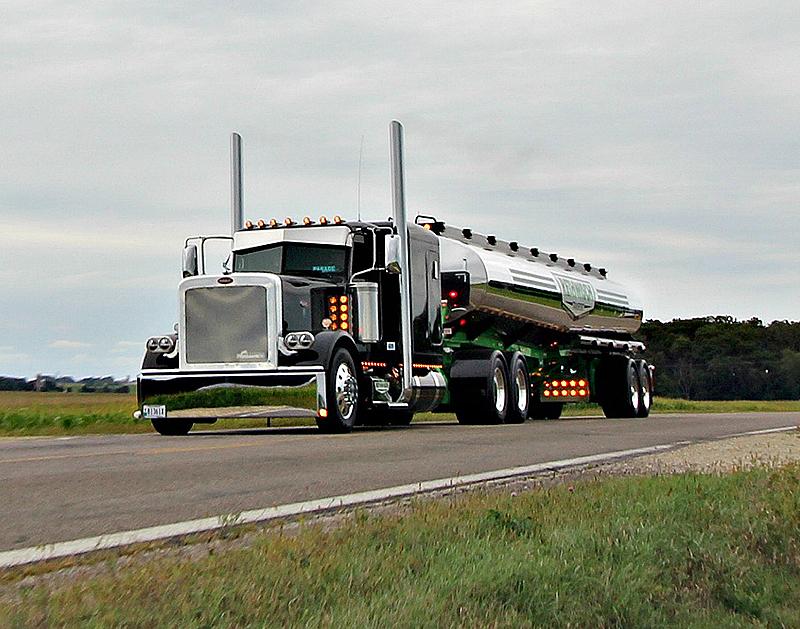 Big Iron Truck Show 2019 - Gallery - Movin' Out