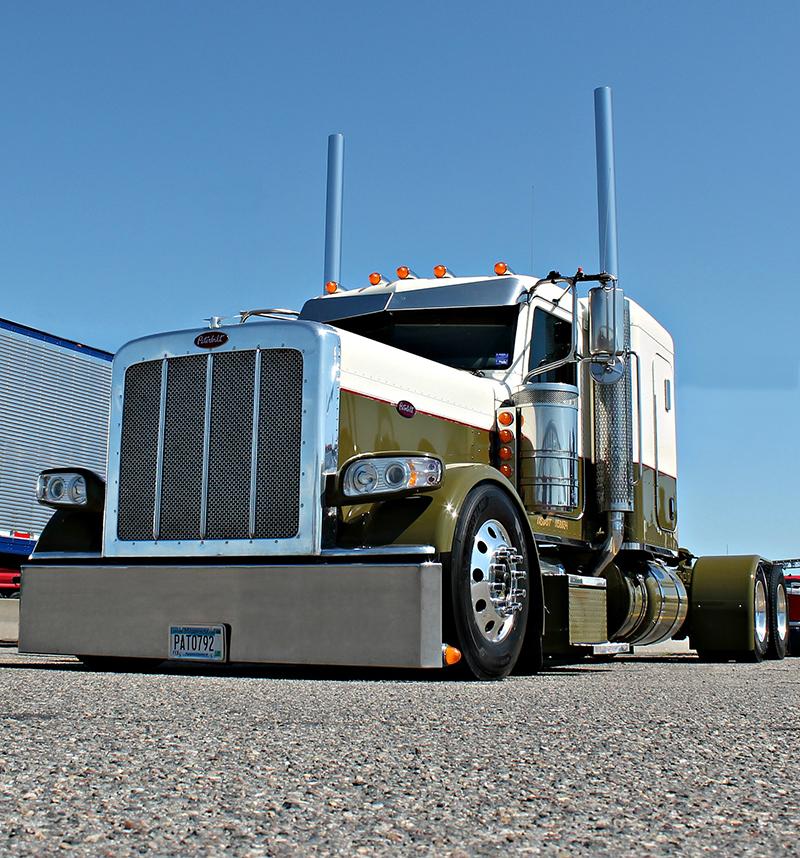 37th Annual Shell Rotella Super Rigs - Gallery - Movin' Out