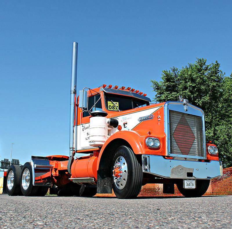 37th Annual Shell Rotella Super Rigs - Gallery - Movin' Out