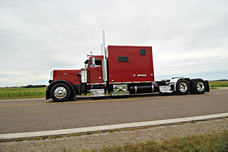 Big Iron Truck Show 2019 - Gallery - Movin' Out
